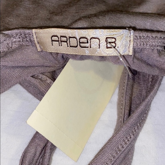 Arden B | Tops | Arden B Grey With Lace Hem Tank Top | Poshmark